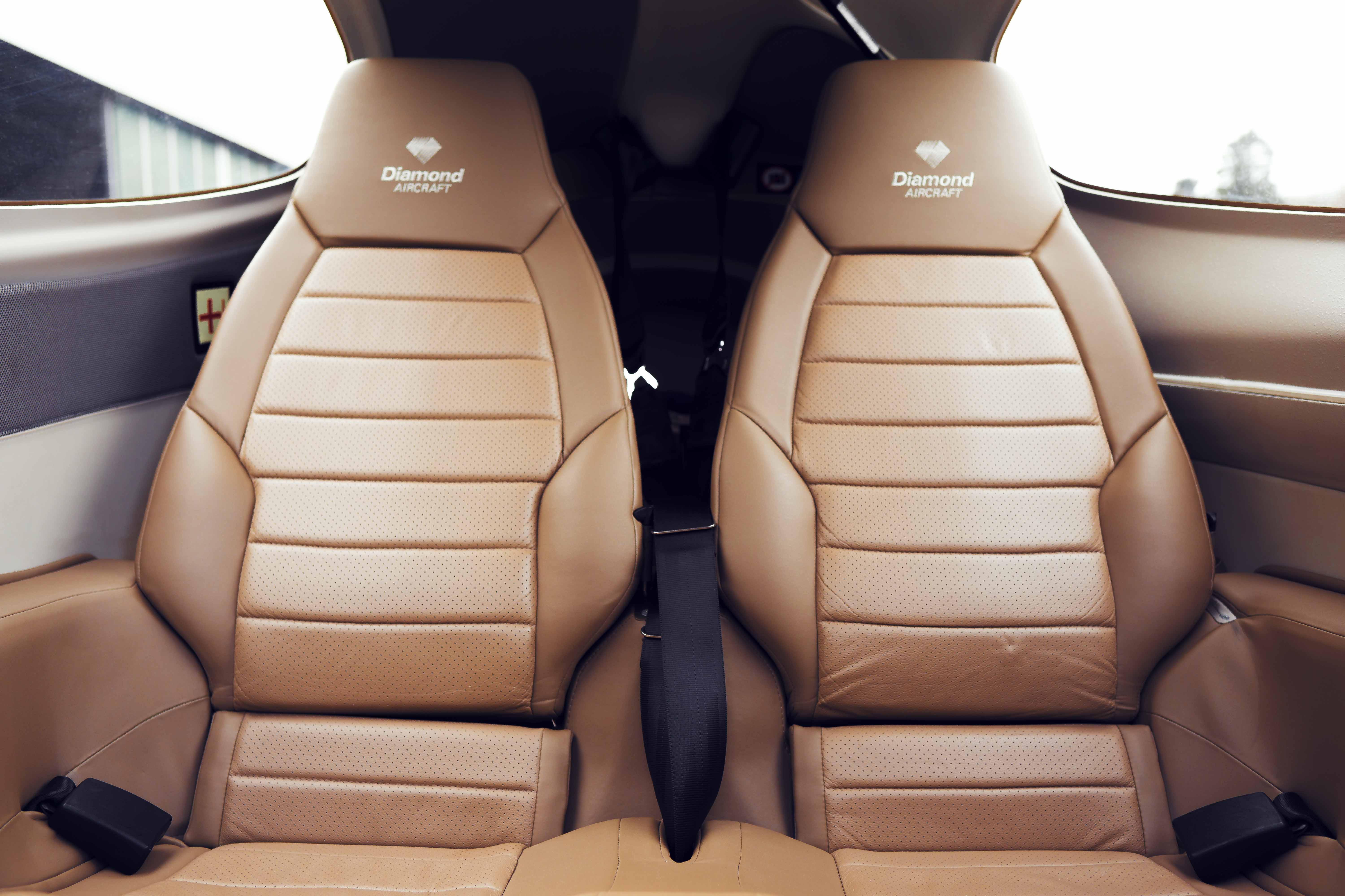 DEFCO Diamond DA 40CS | Virtual Hangar