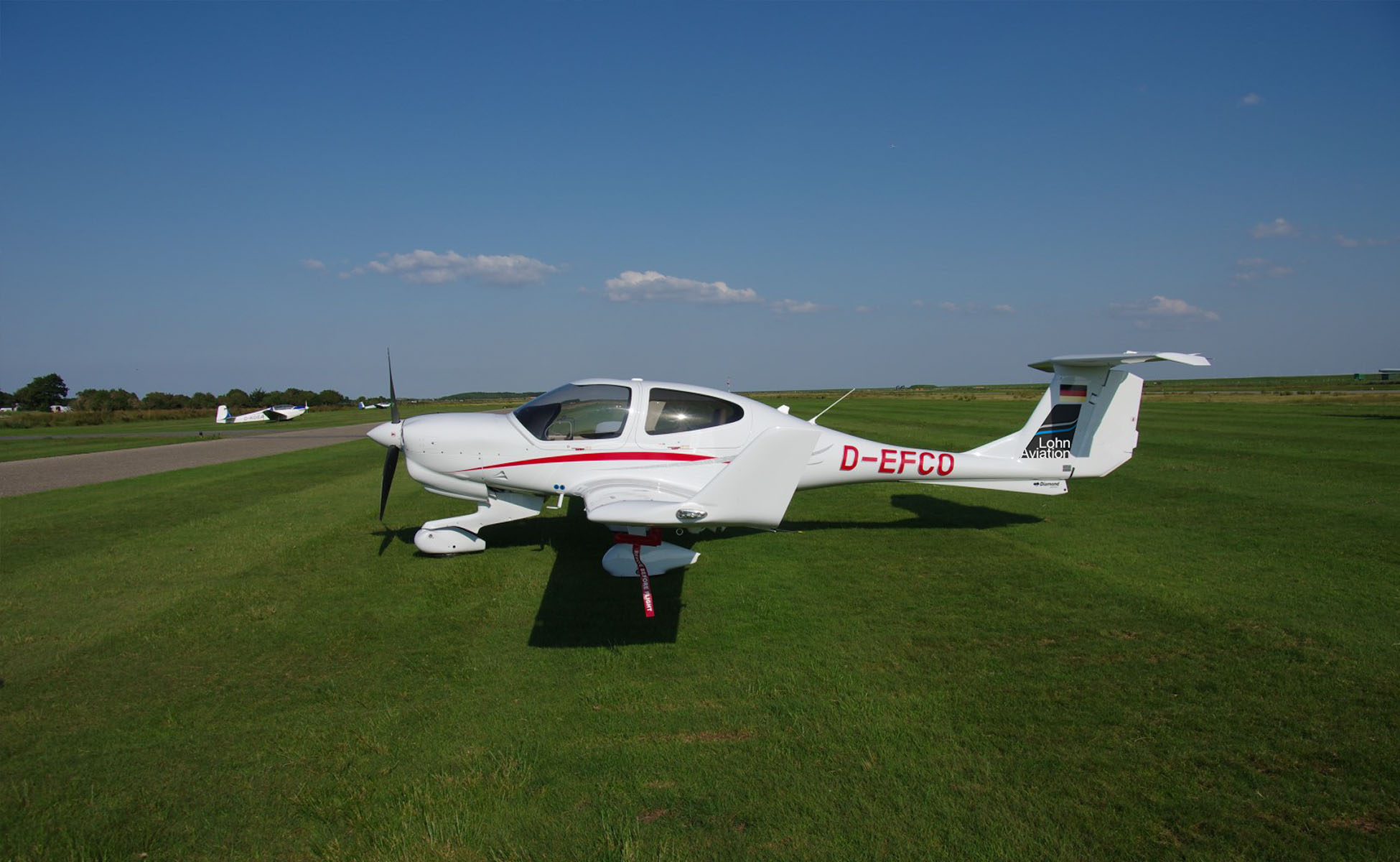 DEFCO Diamond DA 40CS | Virtual Hangar