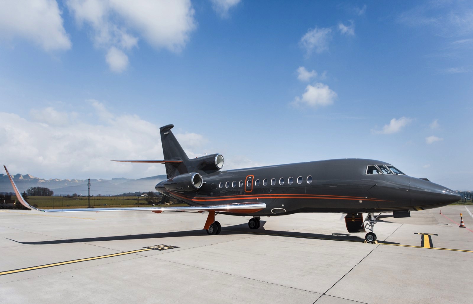 LX-LXL Falcon 8X | Virtual Hangar