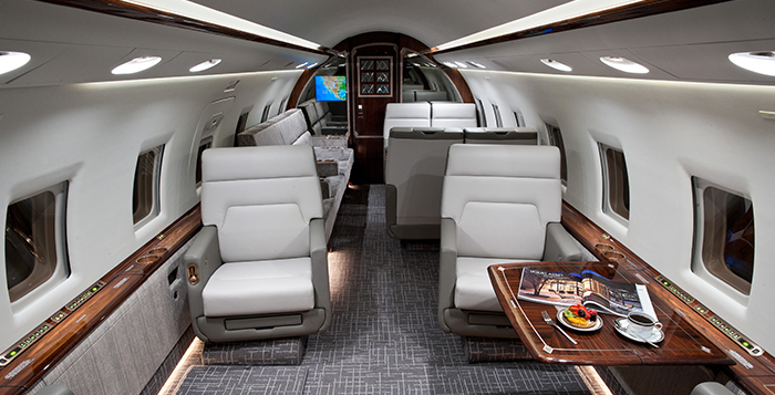 N698RS Challenger 604 | Virtual Hangar