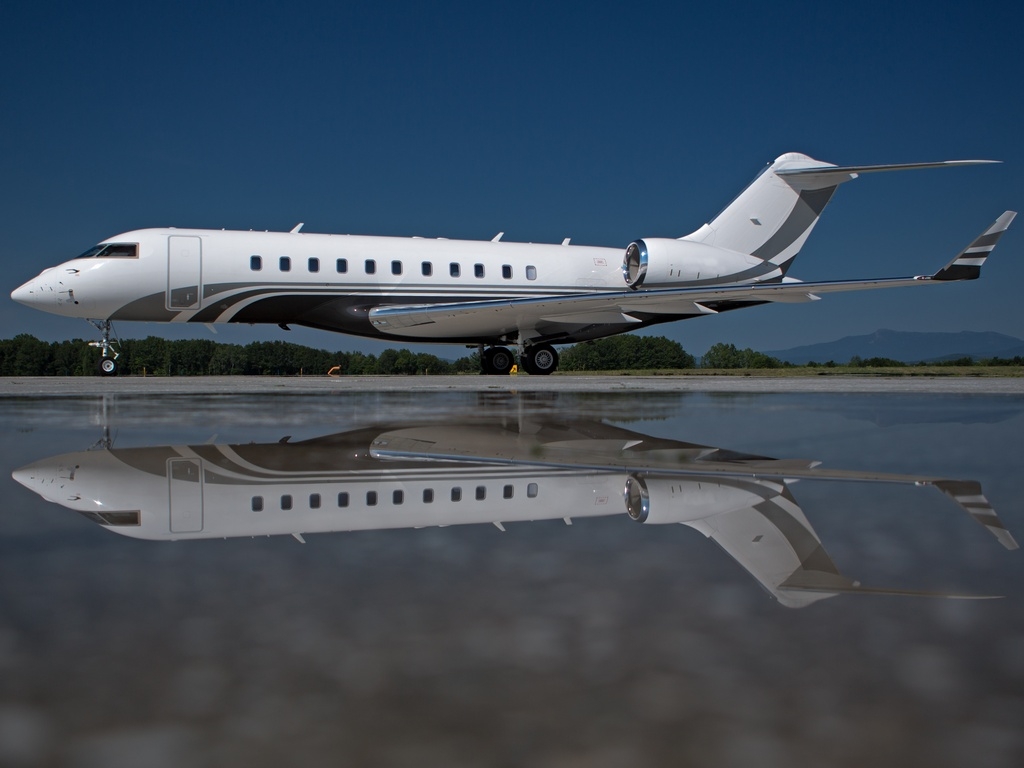 N777UE Airbus ACJ318 | Virtual Hangar