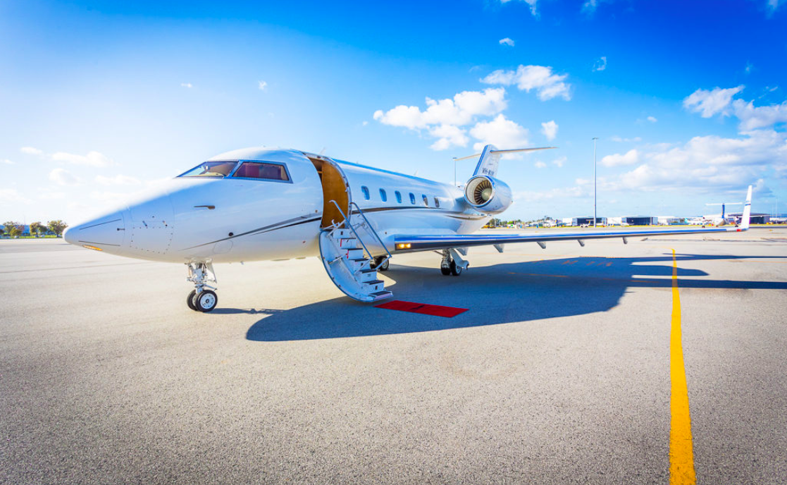 VH-MXK Challenger 601-1A | Virtual Hangar